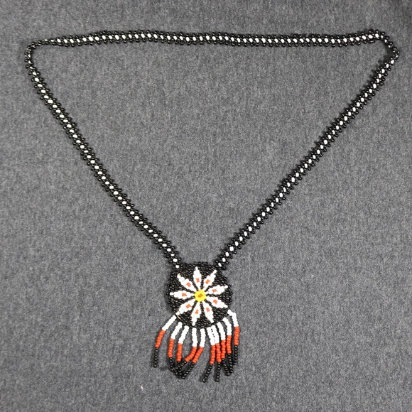 Native | Jewelry | Vintage Handmade Native American Seed Beaded ...